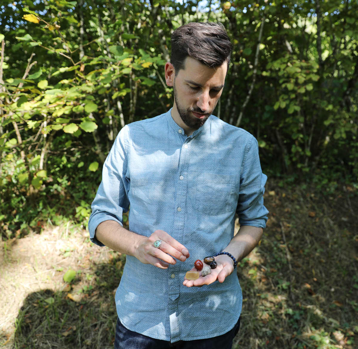 @Johann_Chevillard, lithothérapeute et Fondateur de Héliodora – The ...